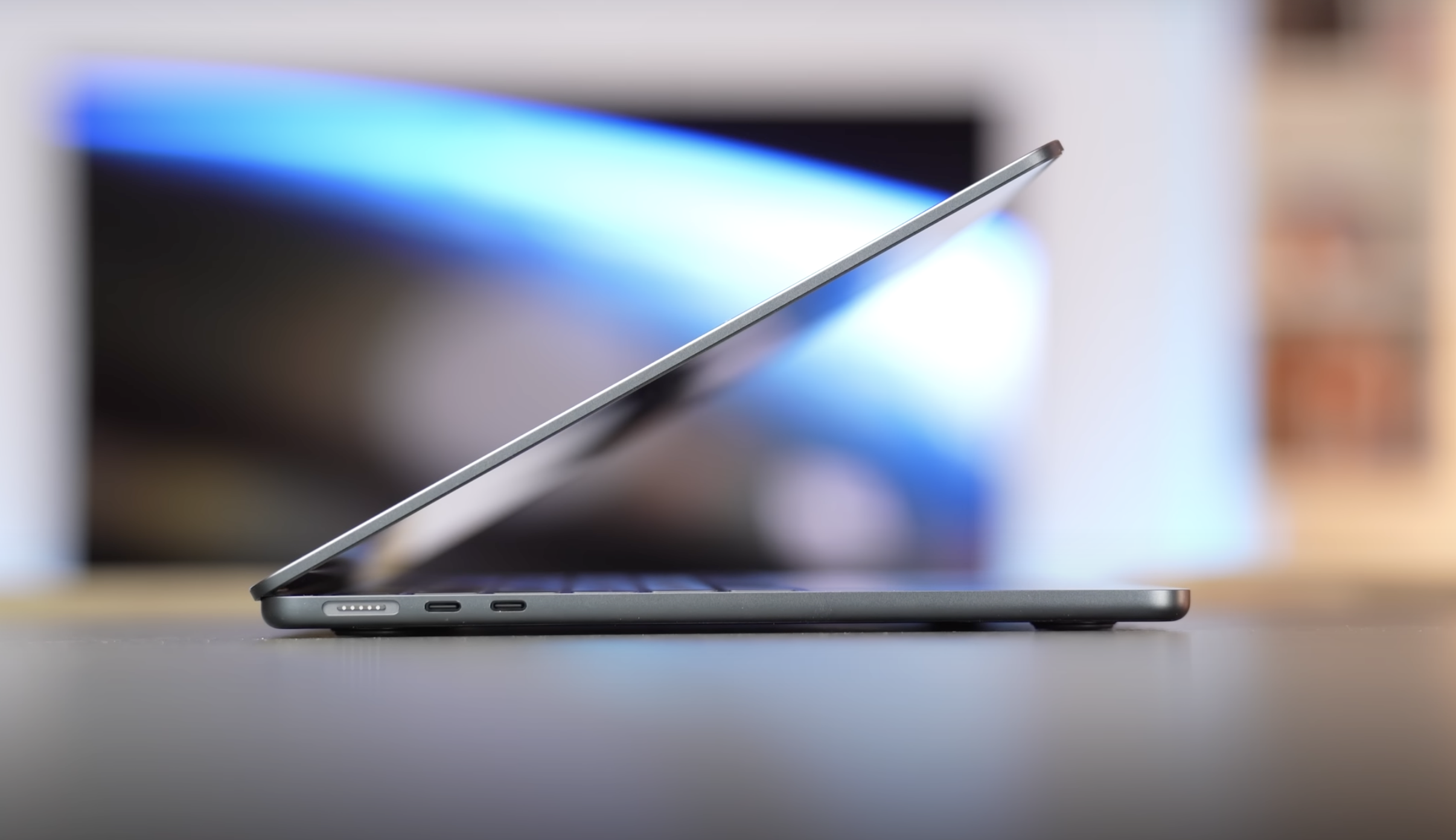 Equivalent Macbook Air M2: Macbook Air M4 – VHKTX
