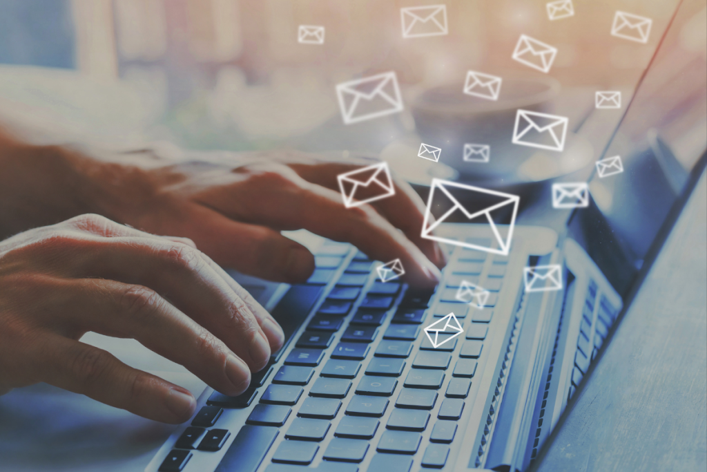Cc et Cci dans un email : c'est quoi et quelle différence